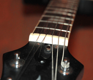 Cara Meluruskan Neck / Stang Gitar Yang Bengkok